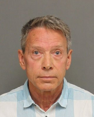 两色鬼30年前性侵犯男童：双双落网_无忧资讯