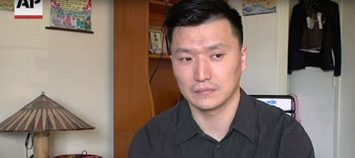 37年前被领养来美 饱受虐待 如今他将被遣返_无忧资讯