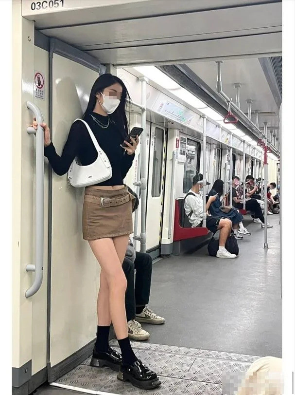 女子被ai脱衣网上传播 此功能针对女性