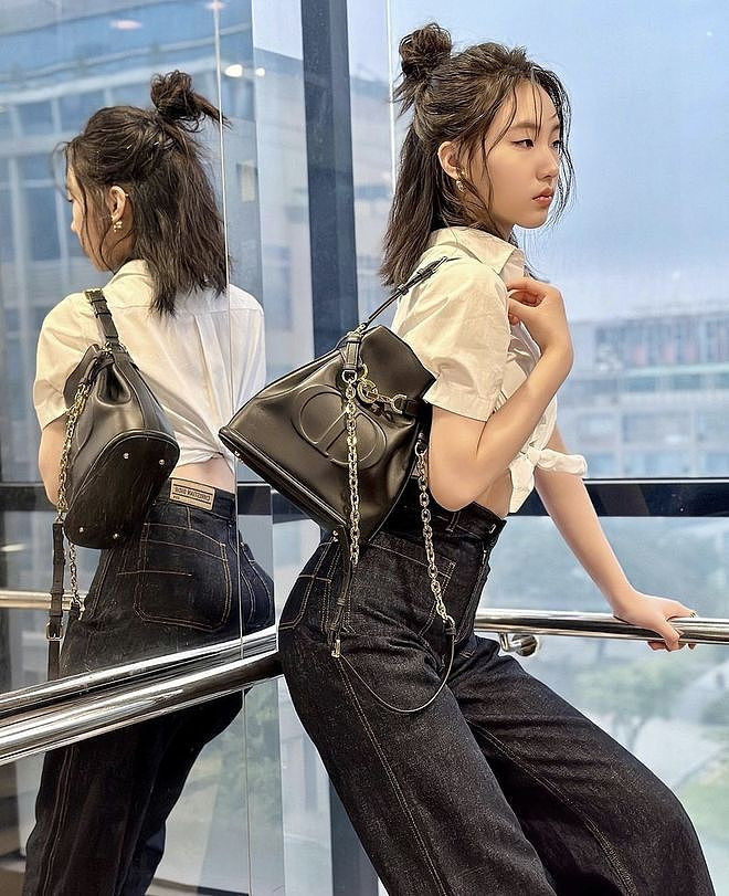 小S15岁二女儿再跳舞，露小蛮腰撩秀发 -6park.com