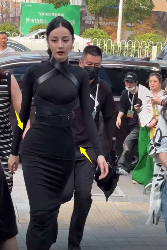 迪丽热巴生图曝光 胯臀太惊人 被质疑垫假屁股 -6park.com