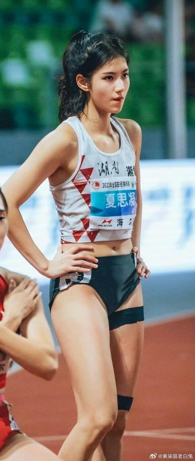 19岁“刘翔师妹”100米跨栏夺冠 颜值超高 -6park.com