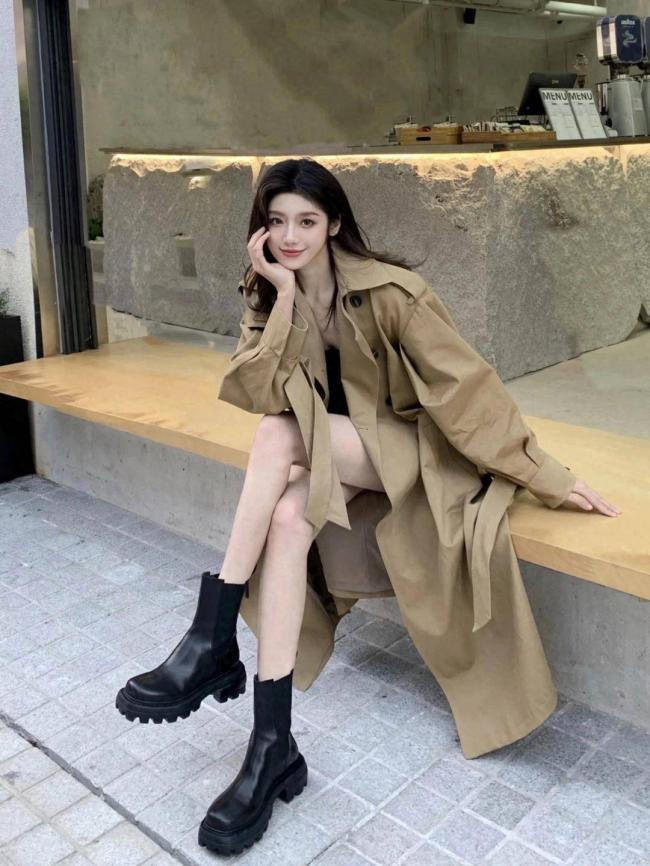 秋季“风衣”新穿法火！这穿想不高级都难 -6parkbbs.com