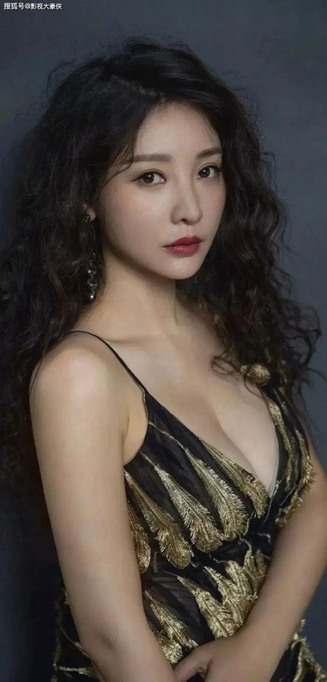 42岁柳岩恋情曝光！多次带男友回家感情好... -6parkbbs.com