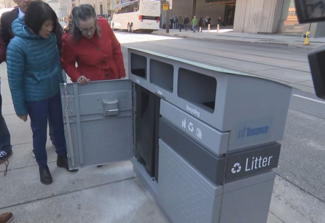 多伦多路边垃圾桶全新升级_无忧资讯