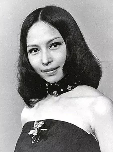 “亚洲第一艳星”的香艳往事 -6parkbbs.com